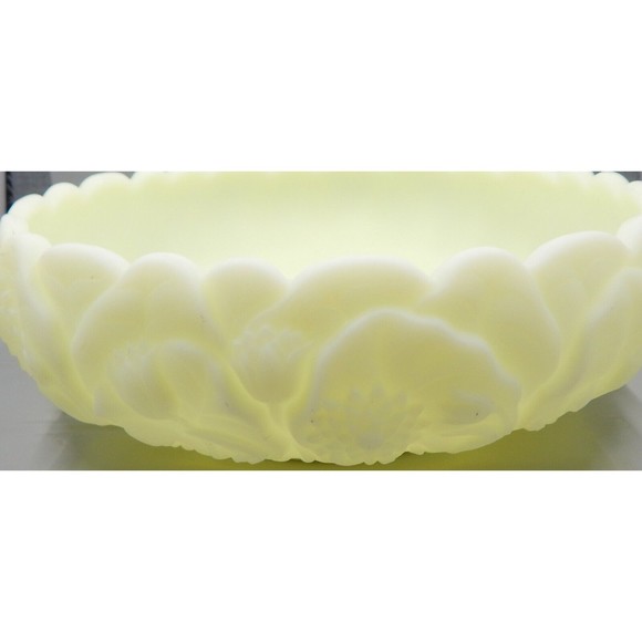 Fenton | Accents | Fenton Custard Satin Glass Water Lily Pattern ...